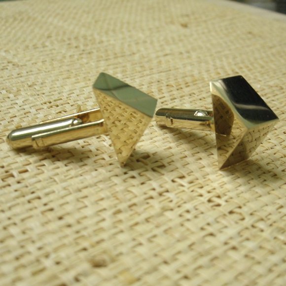 Shields | Accessories | Vintage Shields Gold 3d Triangle Cufflinks ...